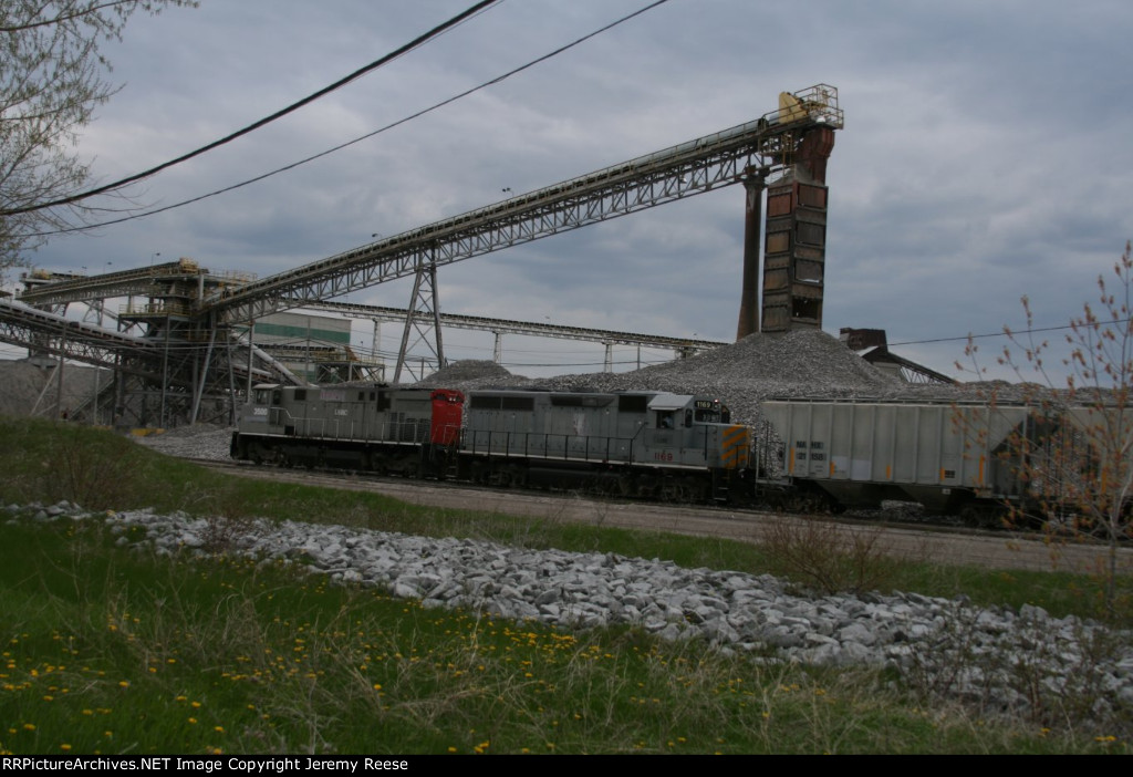 LSRC 3500 with quarry piles behind